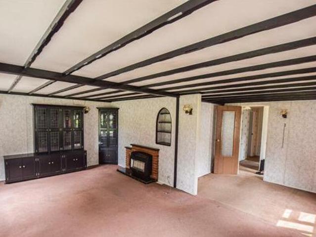 2 Bedroom Park Home For Sale In Hampton Lovett