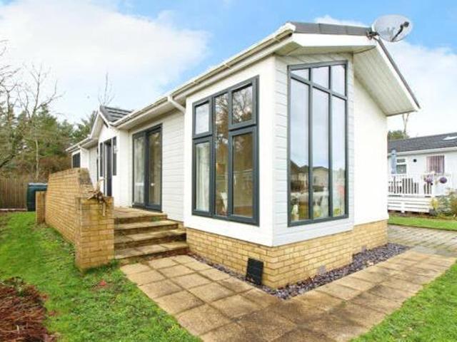 2 Bedroom Park Home For Sale In Hampshire