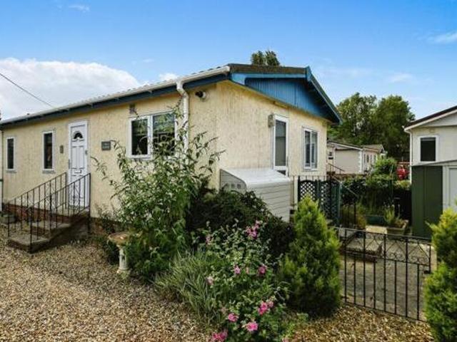 2 Bedroom Park Home For Sale In Heacham