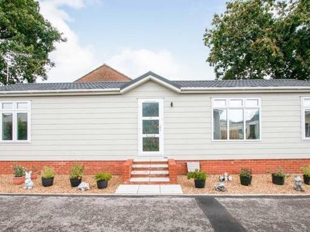 2 bedroom park home for sale in Hillbury Road Alderholt Fordingbridge SP6