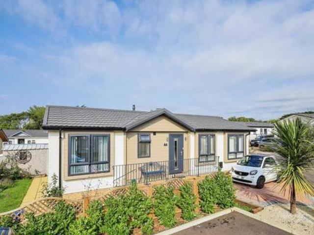2 Bedroom Park Home For Sale In Horam