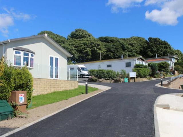 2 bedroom park home for sale in Ilkley, West Yorkshire, LS29
