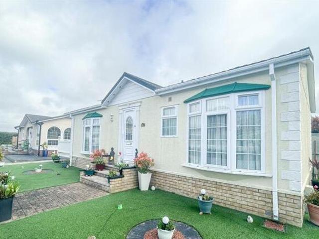 2 Bedroom Park Home For Sale In Jaywick Lane