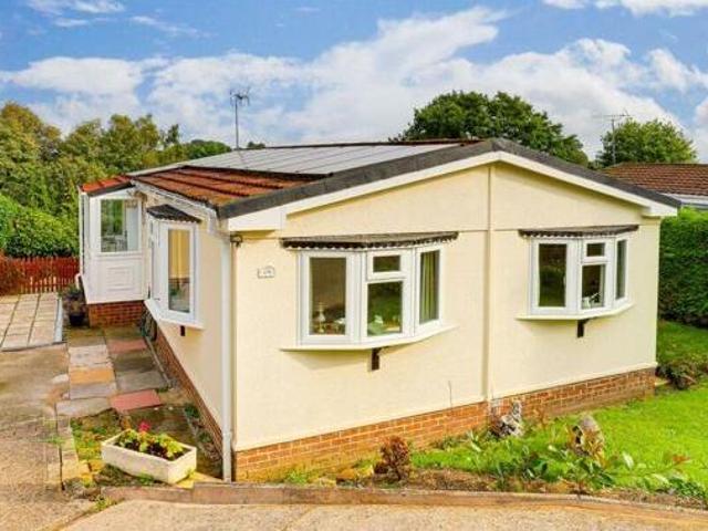 2 Bedroom Park Home For Sale In Killarney Park, Nottinghamshire