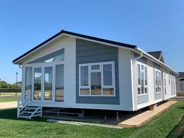 2 bedroom park home for sale in Leedons Park Broadway Worcestershire WR12 WR12
