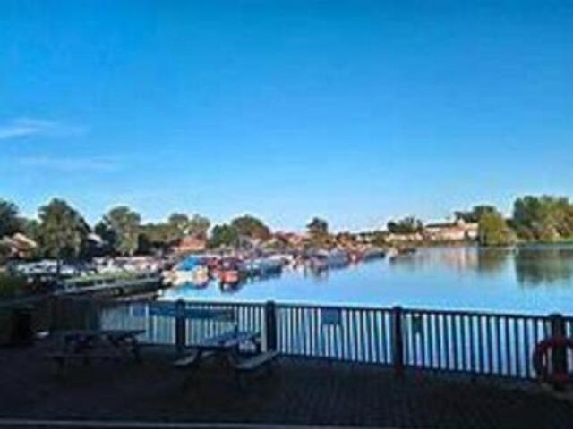 2 Bedroom Park Home For Sale In Little Billing