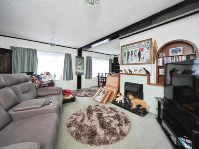 2 bedroom park home for sale in Little Meadow, Woodside Home Park, Luton, LU1