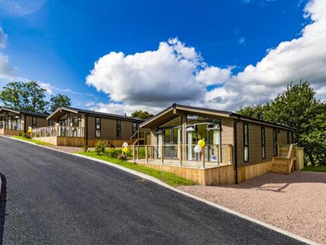 2 Bedroom Park Home For Sale In Lower Bardley Court, Stottesdon