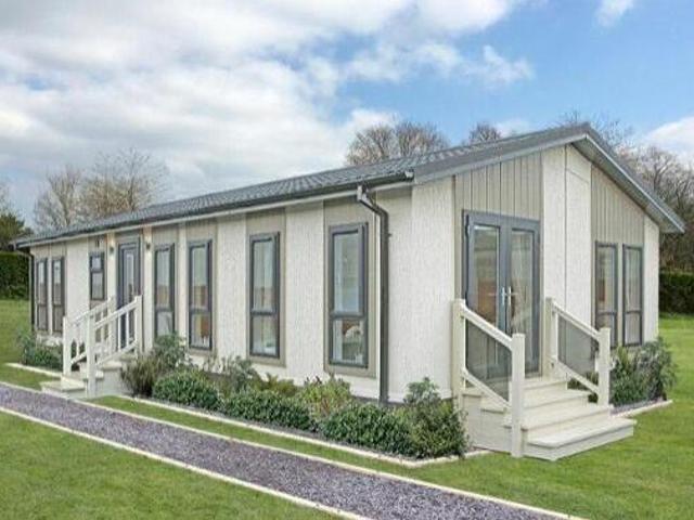 2 Bedroom Park Home For Sale In Lower Quinton, Stratford upon avon