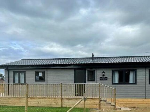 2 Bedroom Park Home For Sale In Riverside Country Park