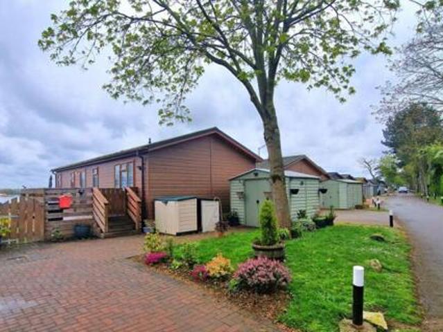 2 Bedroom Park Home For Sale In Stamford