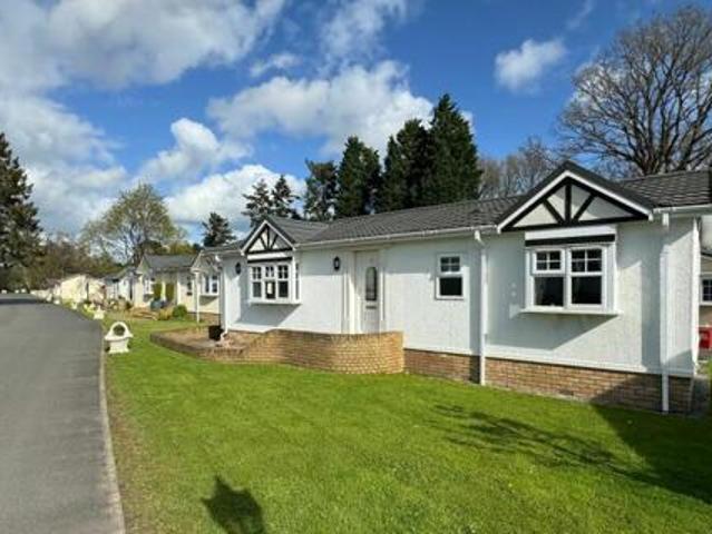 2 Bedroom Park Home For Sale In Stover