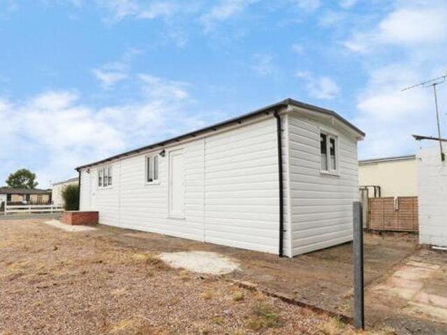 2 Bedroom Park Home For Sale In Scunthorpe