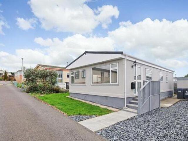 2 Bedroom Park Home For Sale In Seasalter
