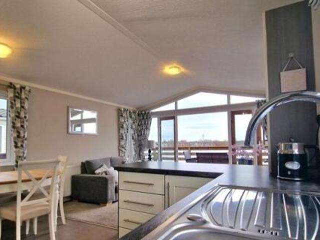 2 Bedroom Park Home For Sale In Tallington Lakes, Tallington
