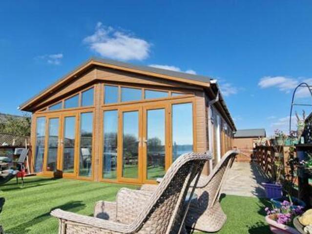 2 Bedroom Park Home For Sale In Tallington Lakes, Tallington