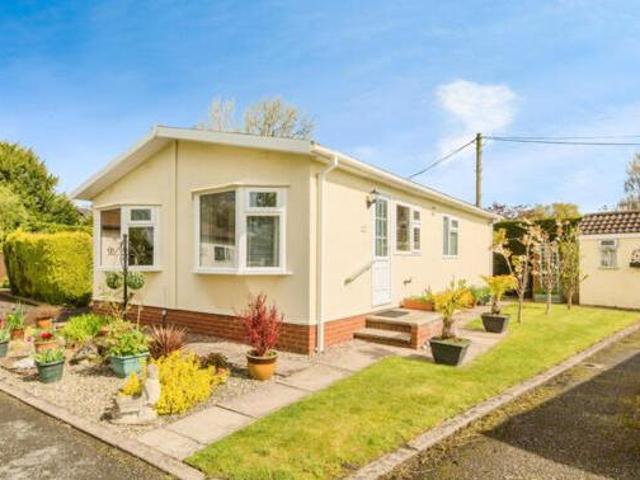 2 Bedroom Park Home For Sale In Tarporley, Cheshire
