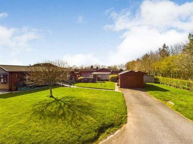 2 Bedroom Park Home For Sale In The Elms, Torksey