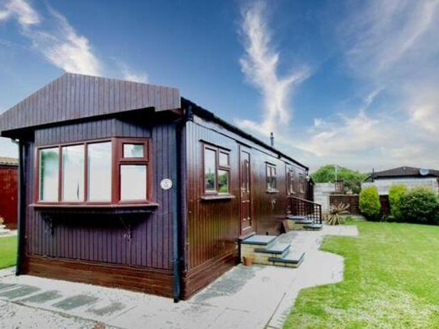 2 Bedroom Park Home For Sale In The Elms