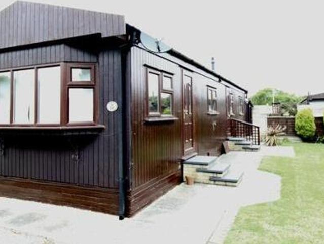 2 Bedroom Park Home For Sale In The Elms