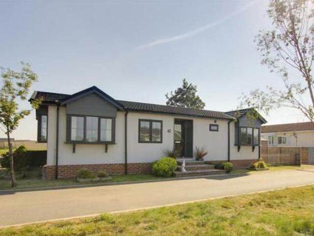 2 Bedroom Park Home For Sale In Tollerton, Nottinghamshire