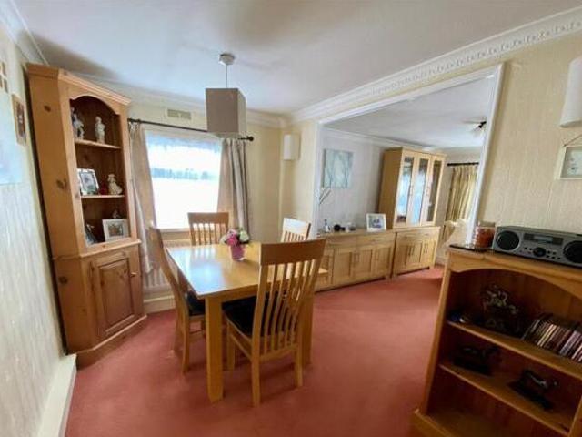 2 Bedroom Park Home For Sale In Towngate Wood Park, Tonbridge