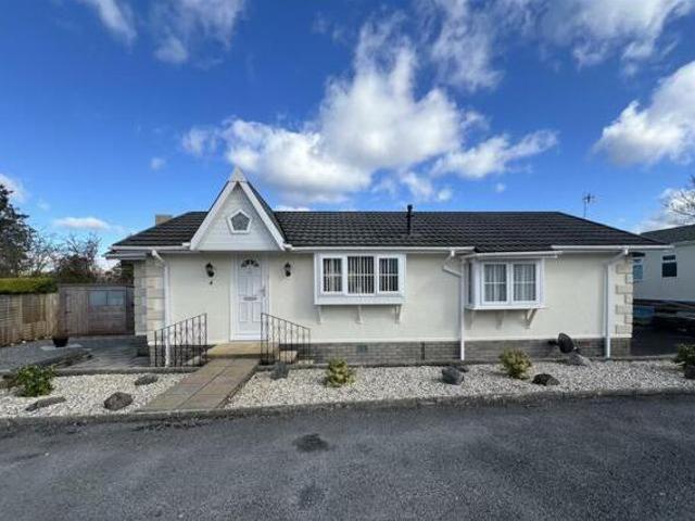 2 Bedroom Park Home For Sale In Trecynon