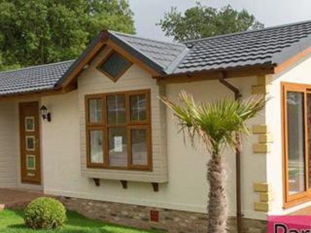 2 Bedroom Park Home For Sale In Ulleskelf