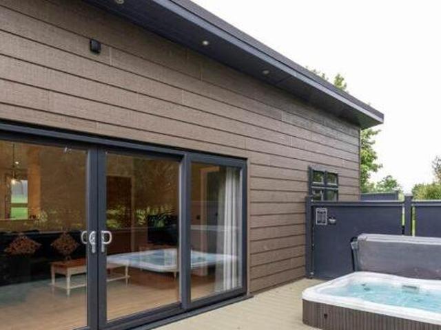 2 Bedroom Park Home For Sale In Westholme Bank, Leyburn