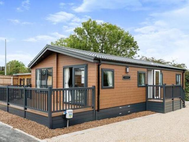 2 Bedroom Park Home For Sale In Whitminster