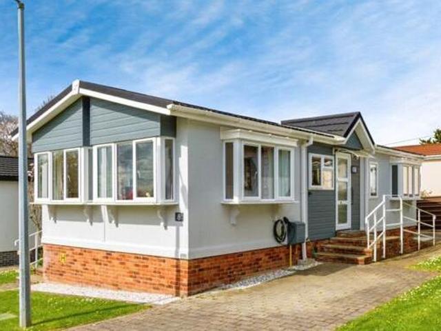 2 Bedroom Park Home For Sale In Winchester