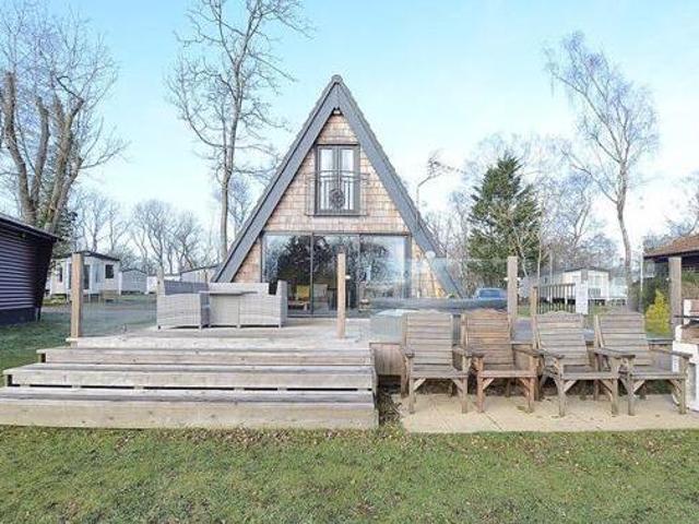 2 Bedroom Park Home For Sale In 16 Duck Lake, Tattershall Lakes Country Park