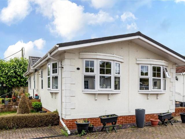 2 bedroom park home for sale