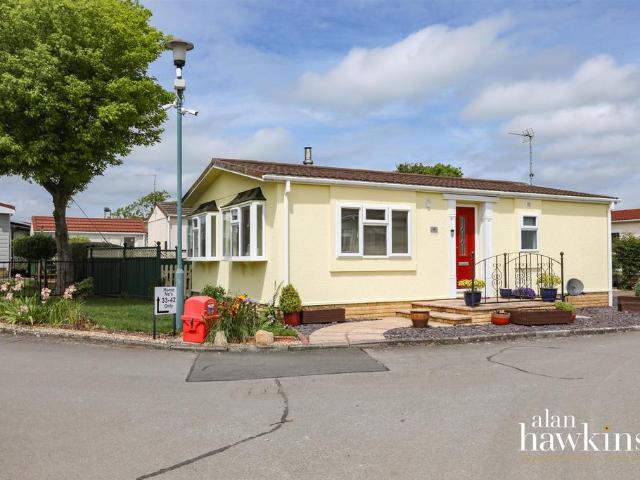 2 bedroom park home for sale