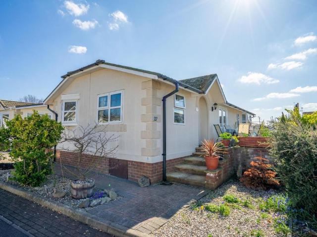 2 bedroom park home for sale