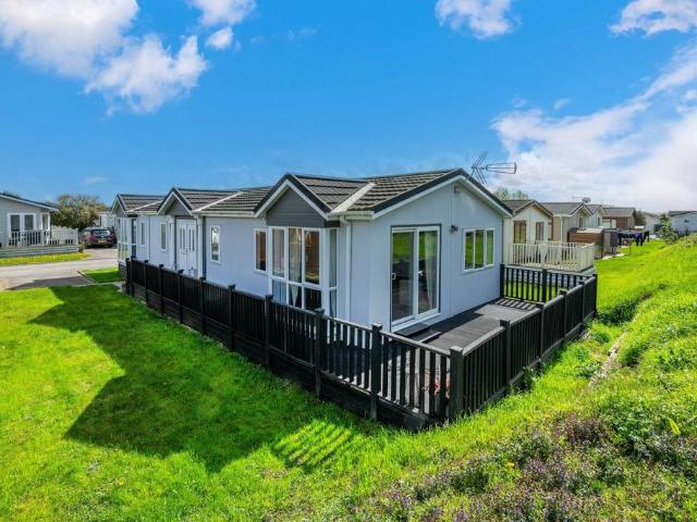 2 bedroom park home for sale
