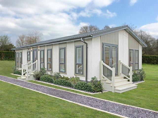 2 bedroom park home for sale