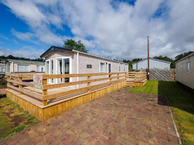 2 bedroom park home for sale