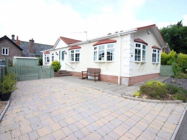 2 bedroom park home for sale