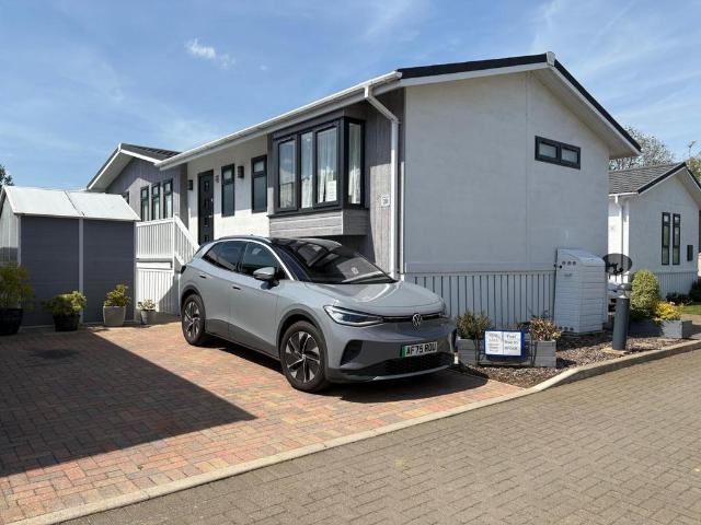 2 bedroom park home for sale