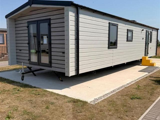 2 bedroom park home for sale