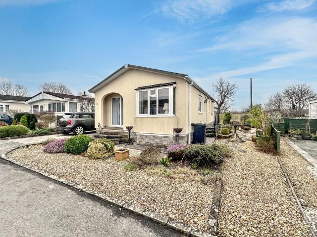 2 bedroom park home for sale