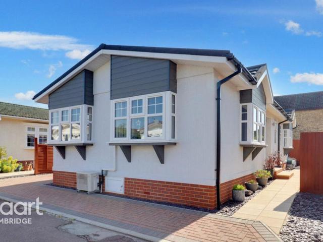 2 bedroom park home for sale