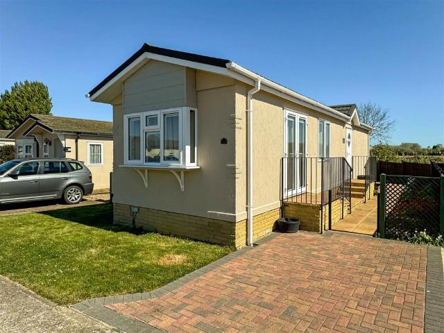 2 bedroom park home for sale