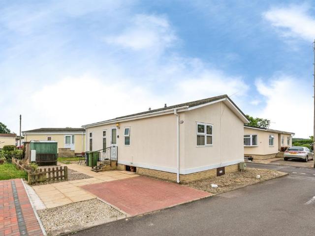 2 bedroom park home for sale