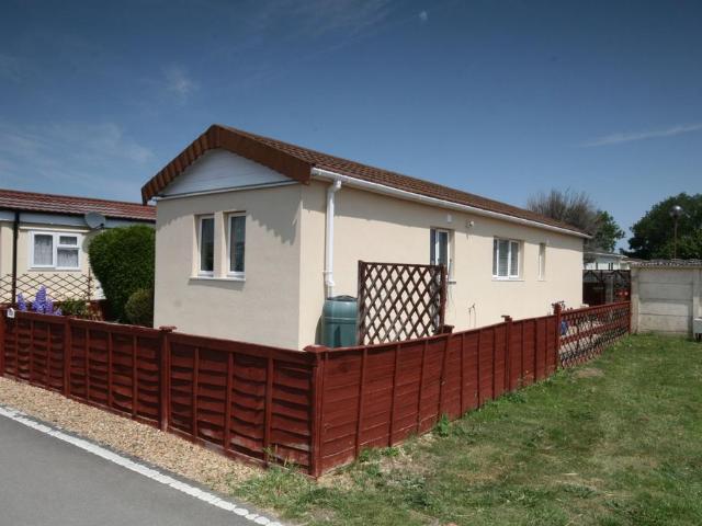 2 bedroom park home for sale