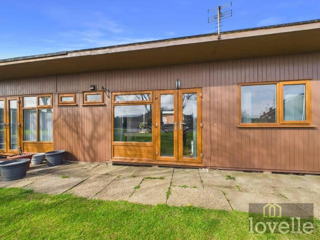 2 bedroom park home for sale