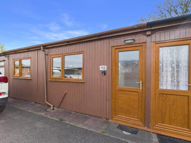 2 bedroom park home for sale