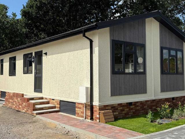 2 bedroom park home for sale
