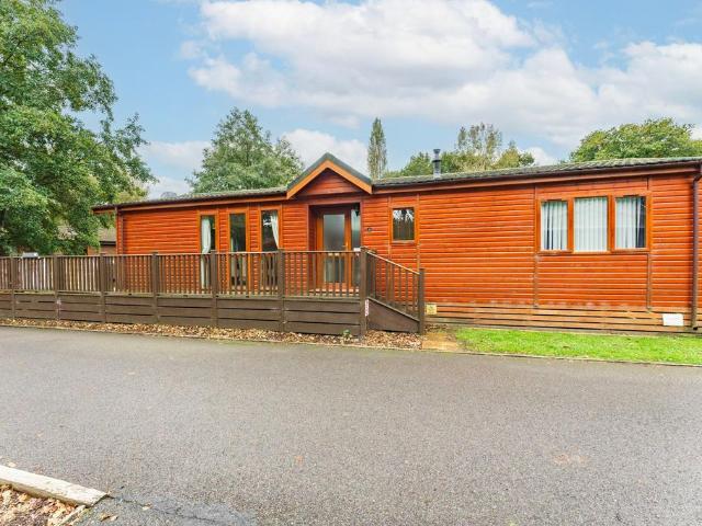 2 bedroom park home for sale